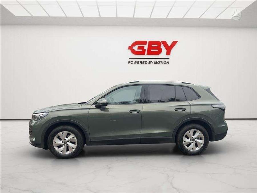 Zaļš Volkswagen Tiguan 2025 Viļņa, ar dzinēja tilpumu 1.50 L un nobraukumu 36 tūkst. km par 31500 €, foto 4 vietnē AUTOMOTO.COM.LV