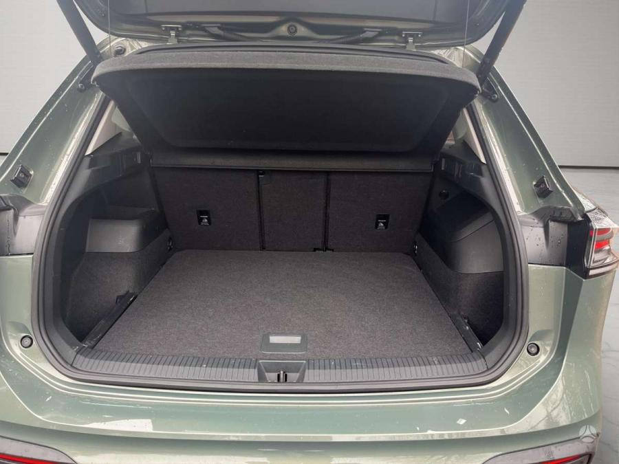Zaļš Volkswagen Tiguan 2025 Viļņa, ar dzinēja tilpumu 1.50 L un nobraukumu 36 tūkst. km par 31500 €, foto 13 vietnē AUTOMOTO.COM.LV