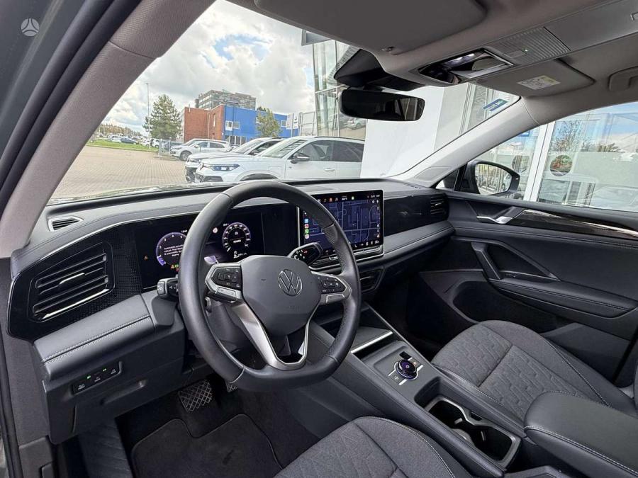 Green Volkswagen Tiguan 2025 in Siauliai, with an engine capacity of 1.50 L and mileage of 26 thousand km for 31999 €, photo 8 on AUTOMOTO.COM.LV
