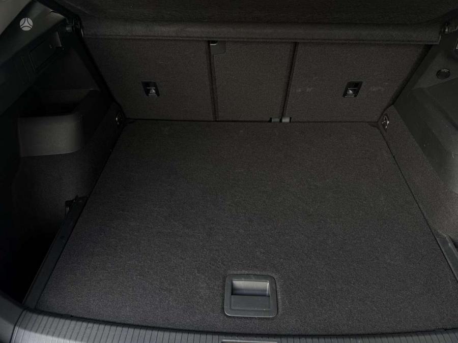 Green Volkswagen Tiguan 2025 in Siauliai, with an engine capacity of 1.50 L and mileage of 26 thousand km for 31999 €, photo 26 on AUTOMOTO.COM.LV