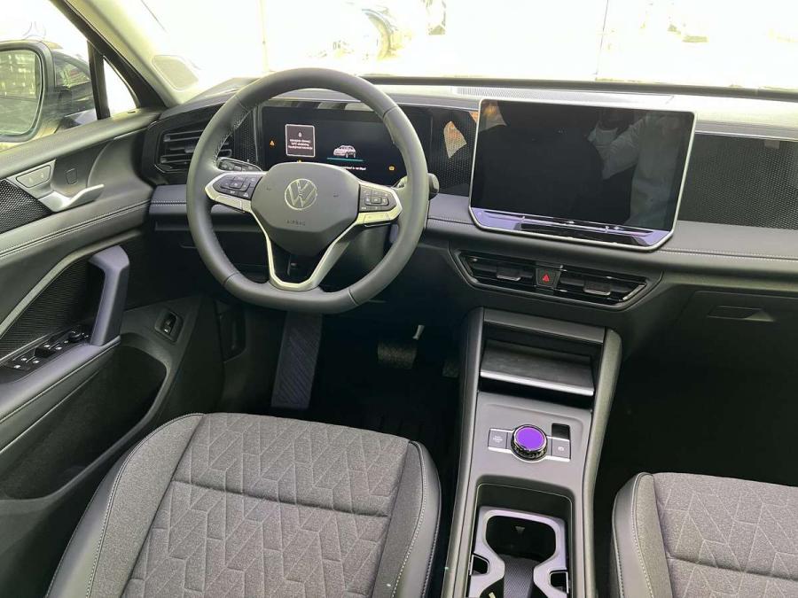 Green Volkswagen Tiguan 2026 in Kaunas, with an engine capacity of 1.50 L and mileage of 0 thousand km for 32670 €, photo 12 on AUTOMOTO.COM.LV