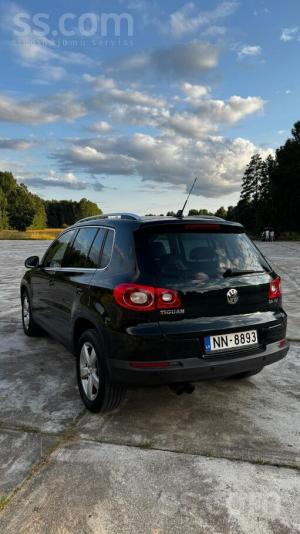 Zaļš Volkswagen Tiguan 2009 Cēsis, ar dzinēja tilpumu 2.00 L un nobraukumu 115 tūkst. km par 7500 €, foto 3 vietnē AUTOMOTO.COM.LV