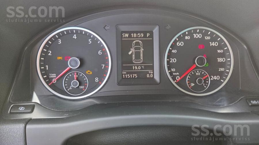 Zaļš Volkswagen Tiguan 2009 Cēsis, ar dzinēja tilpumu 2.00 L un nobraukumu 115 tūkst. km par 7500 €, foto 11 vietnē AUTOMOTO.COM.LV