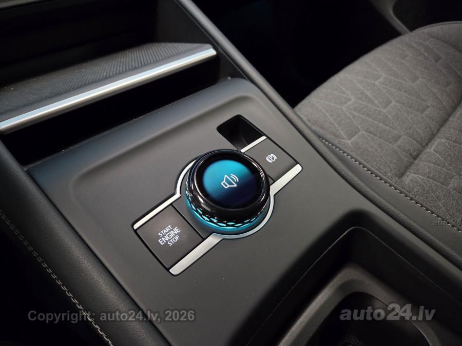 Green Volkswagen Tiguan 2024 in Tallinn, with an engine capacity of 1.50 L and mileage of 40 thousand km for 31700 €, photo 11 on AUTOMOTO.COM.LV