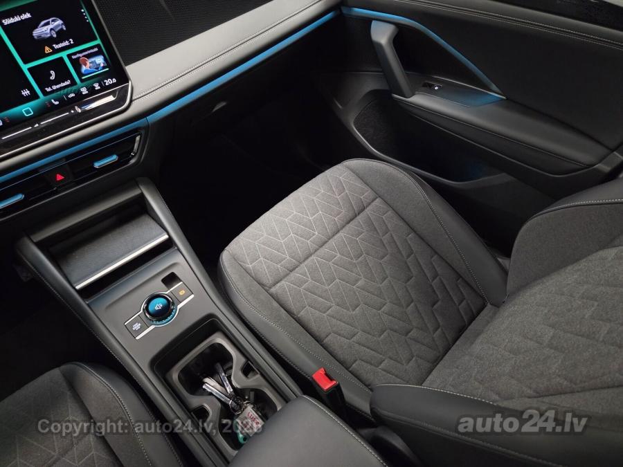 Green Volkswagen Tiguan 2024 in Tallinn, with an engine capacity of 1.50 L and mileage of 40 thousand km for 31700 €, photo 15 on AUTOMOTO.COM.LV