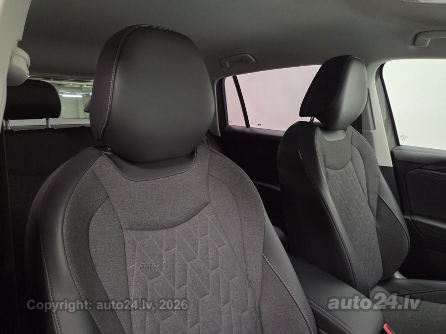 Green Volkswagen Tiguan 2024 in Tallinn, with an engine capacity of 1.50 L and mileage of 40 thousand km for 31700 €, photo 17 on AUTOMOTO.COM.LV