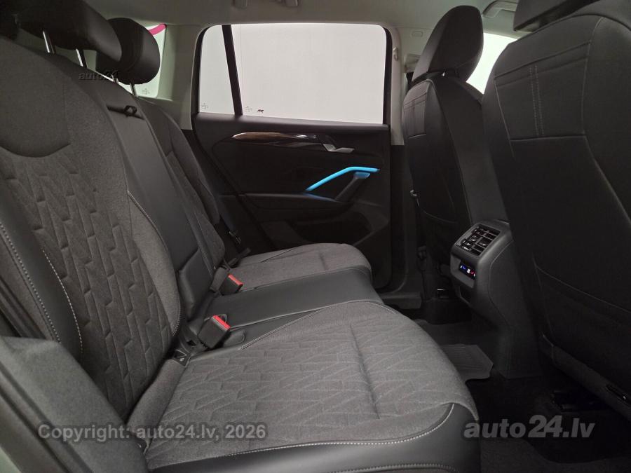 Green Volkswagen Tiguan 2024 in Tallinn, with an engine capacity of 1.50 L and mileage of 40 thousand km for 31700 €, photo 18 on AUTOMOTO.COM.LV