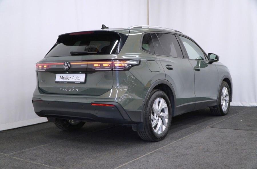 Zaļš Volkswagen Tiguan 2024 Tallina, ar dzinēja tilpumu 2.00 L un nobraukumu 117 tūkst. km par 29450 €, foto 6 vietnē AUTOMOTO.COM.LV