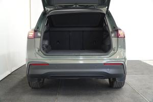 Zaļš Volkswagen Tiguan 2024 Tallina, ar dzinēja tilpumu 2.00 L un nobraukumu 117 tūkst. km par 29450 €, foto 8 vietnē AUTOMOTO.COM.LV