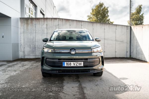 Green Volkswagen Tiguan 2025 in Tartu, with an engine capacity of 1.50 L and mileage of 9 thousand km for 35900 €, photo 5 on AUTOMOTO.COM.LV