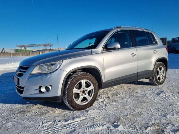Grey Volkswagen Tiguan 2007 in Siauliai, with an engine capacity of 1.39 L and mileage of 241 thousand km for 4800 €, photo 3 on AUTOMOTO.COM.LV