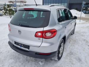 Grey Volkswagen Tiguan 2007 in Siauliai, with an engine capacity of 1.39 L and mileage of 241 thousand km for 4900 €, photo 10 on AUTOMOTO.COM.LV