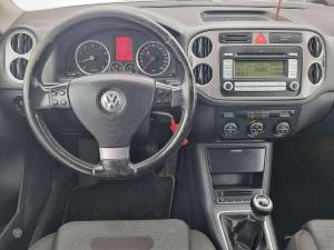 Grey Volkswagen Tiguan 2007 in Siauliai, with an engine capacity of 1.39 L and mileage of 241 thousand km for 4900 €, photo 19 on AUTOMOTO.COM.LV