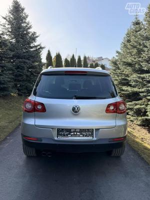 Pelēks Volkswagen Tiguan 2007 Utena, ar dzinēja tilpumu 2.00 L un nobraukumu 310 tūkst. km par 5400 €, foto 4 vietnē AUTOMOTO.COM.LV