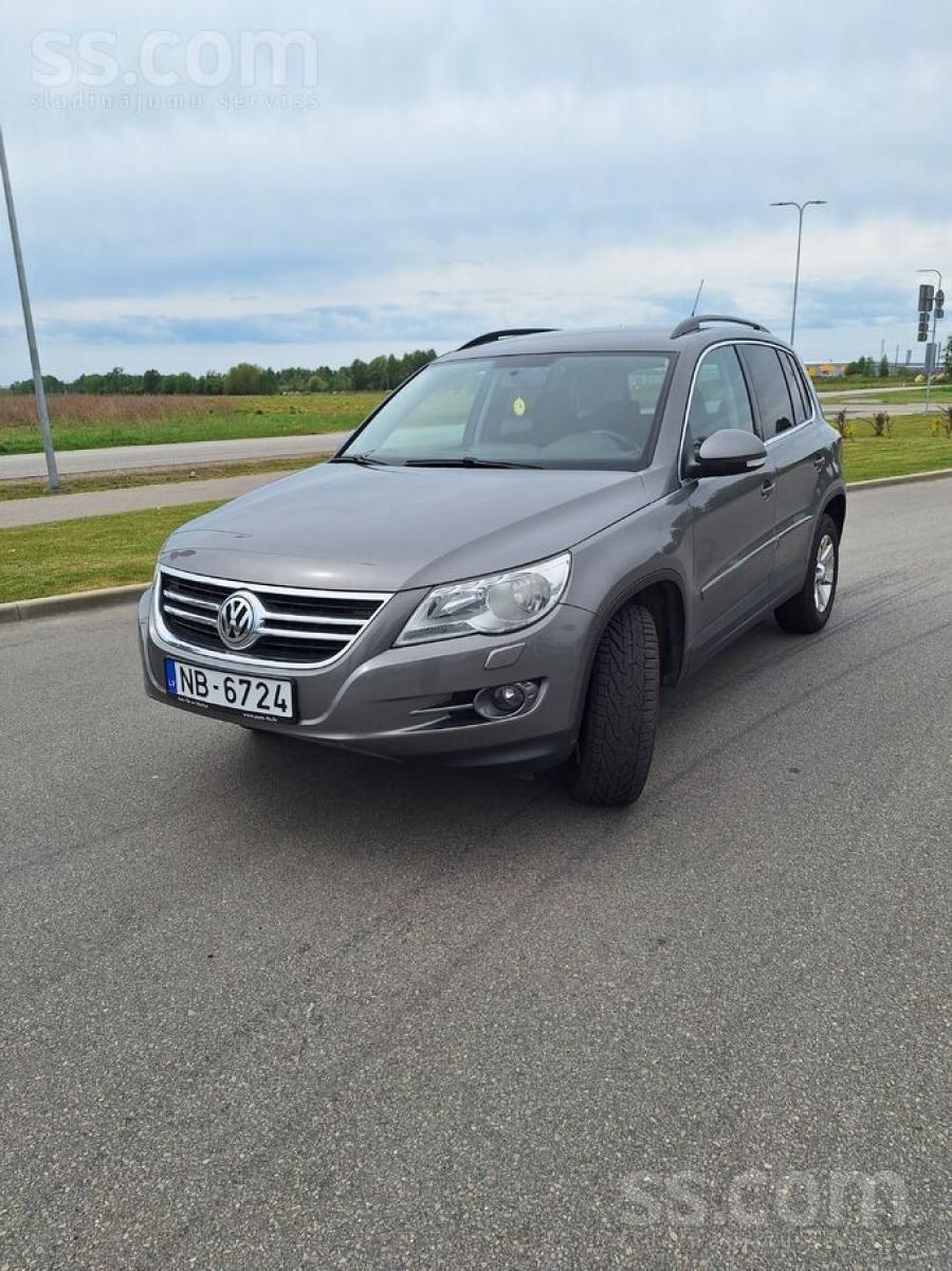 Grey Volkswagen Tiguan 2007 in Riga, with an engine capacity of 2.00 L and mileage of 337 thousand km for 4100 €, photo 7 on AUTOMOTO.COM.LV