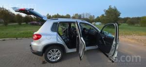 Pelēks Volkswagen Tiguan 2007 Kuldīga, ar dzinēja tilpumu 2.00 L un nobraukumu 349 tūkst. km par 4399 €, foto 46 vietnē AUTOMOTO.COM.LV