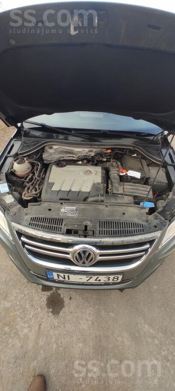 Pelēks Volkswagen Tiguan 2008 Rīga, ar dzinēja tilpumu 2.00 L un nobraukumu 286 tūkst. km par 4350 €, foto 7 vietnē AUTOMOTO.COM.LV