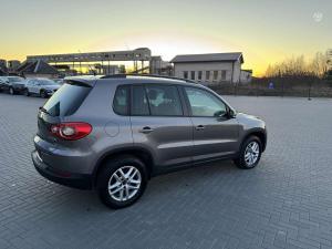 Grey Volkswagen Tiguan 2008 in Telschi, with an engine capacity of 1.97 L and mileage of 255 thousand km for 5500 €, photo 8 on AUTOMOTO.COM.LV