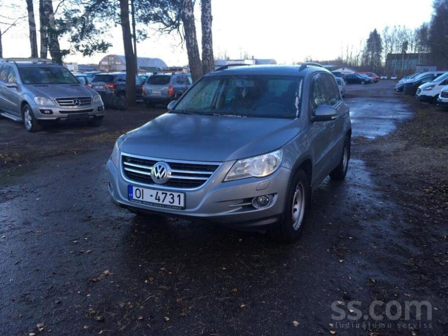 Grey Volkswagen Tiguan 2008 in Riga, with an engine capacity of 2.00 L and mileage of 199 thousand km for 4990 €, photo 2 on AUTOMOTO.COM.LV