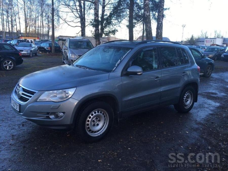 Grey Volkswagen Tiguan 2008 in Riga, with an engine capacity of 2.00 L and mileage of 199 thousand km for 4990 €, photo 3 on AUTOMOTO.COM.LV