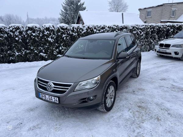 Pelēks Volkswagen Tiguan 2008 Kelmė, ar dzinēja tilpumu 1.97 L un nobraukumu 229 tūkst. km par 4900 €, foto 2 vietnē AUTOMOTO.COM.LV