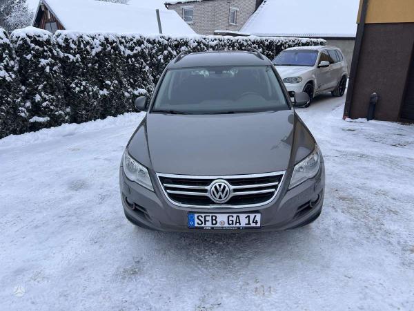 Pelēks Volkswagen Tiguan 2008 Kelmė, ar dzinēja tilpumu 1.97 L un nobraukumu 229 tūkst. km par 4900 €, foto 3 vietnē AUTOMOTO.COM.LV