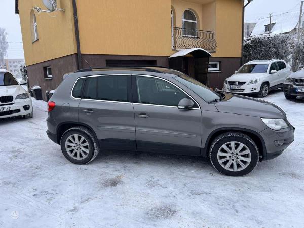 Pelēks Volkswagen Tiguan 2008 Kelmė, ar dzinēja tilpumu 1.97 L un nobraukumu 229 tūkst. km par 4900 €, foto 5 vietnē AUTOMOTO.COM.LV