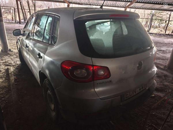 Pelēks Volkswagen Tiguan 2008 Tauragė, ar dzinēja tilpumu 1.39 L un nobraukumu 240 tūkst. km par 1950 €, foto 5 vietnē AUTOMOTO.COM.LV