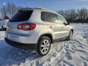 Pelēks Volkswagen Tiguan 2008 Telšiai, ar dzinēja tilpumu 2.00 L un nobraukumu 224 tūkst. km par 6900 €, foto 5 vietnē AUTOMOTO.COM.LV