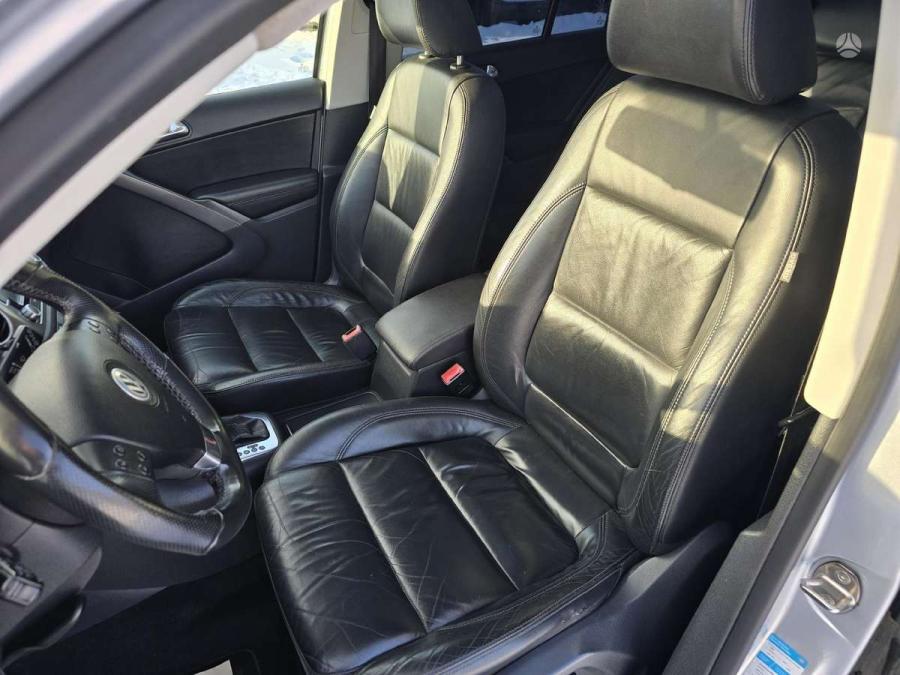 Pelēks Volkswagen Tiguan 2008 Telšiai, ar dzinēja tilpumu 2.00 L un nobraukumu 224 tūkst. km par 6900 €, foto 17 vietnē AUTOMOTO.COM.LV