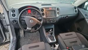 Pelēks Volkswagen Tiguan 2008 Kelmė, ar dzinēja tilpumu 2.00 L un nobraukumu 262 tūkst. km par 4100 €, foto 8 vietnē AUTOMOTO.COM.LV