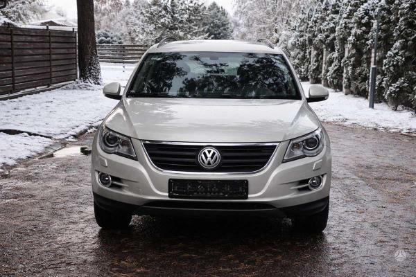 Pelēks Volkswagen Tiguan 2008 Viļņa, ar dzinēja tilpumu 1.39 L un nobraukumu 233 tūkst. km par 4950 €, foto 3 vietnē AUTOMOTO.COM.LV