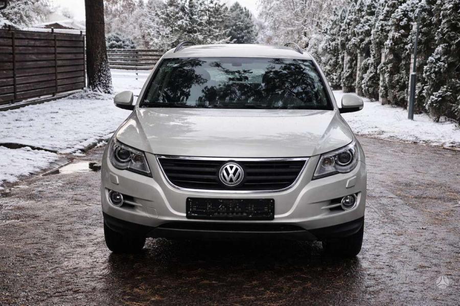 Pelēks Volkswagen Tiguan 2008 Viļņa, ar dzinēja tilpumu 1.39 L un nobraukumu 233 tūkst. km par 4950 €, foto 3 vietnē AUTOMOTO.COM.LV