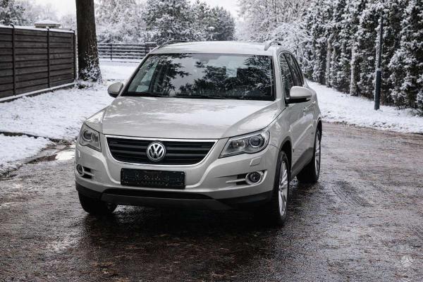 Pelēks Volkswagen Tiguan 2008 Viļņa, ar dzinēja tilpumu 1.39 L un nobraukumu 233 tūkst. km par 4950 €, foto 4 vietnē AUTOMOTO.COM.LV