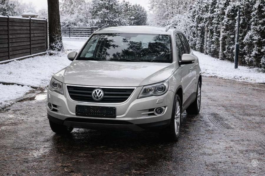 Pelēks Volkswagen Tiguan 2008 Viļņa, ar dzinēja tilpumu 1.39 L un nobraukumu 233 tūkst. km par 4950 €, foto 4 vietnē AUTOMOTO.COM.LV