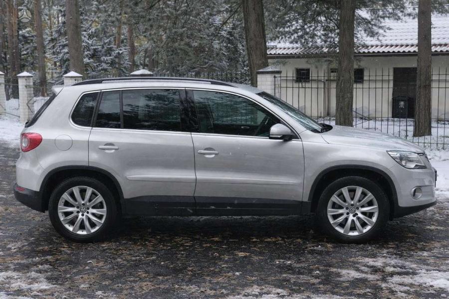 Pelēks Volkswagen Tiguan 2008 Viļņa, ar dzinēja tilpumu 1.39 L un nobraukumu 233 tūkst. km par 4950 €, foto 6 vietnē AUTOMOTO.COM.LV
