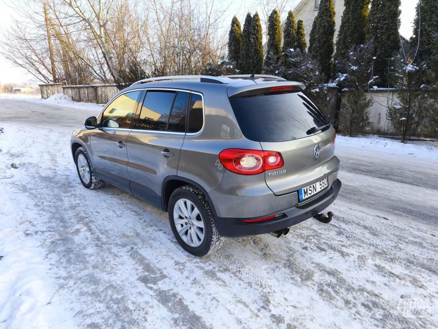 Pelēks Volkswagen Tiguan 2008 Kauņa, ar dzinēja tilpumu 2.00 L un nobraukumu 322 tūkst. km par 4500 €, foto 2 vietnē AUTOMOTO.COM.LV