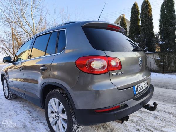 Pelēks Volkswagen Tiguan 2008 Kauņa, ar dzinēja tilpumu 2.00 L un nobraukumu 322 tūkst. km par 4500 €, foto 9 vietnē AUTOMOTO.COM.LV
