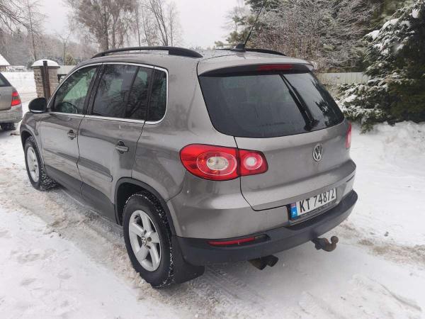 Pelēks Volkswagen Tiguan 2008 Prienai, ar dzinēja tilpumu 1.97 L un nobraukumu 310 tūkst. km par 3300 €, foto 3 vietnē AUTOMOTO.COM.LV