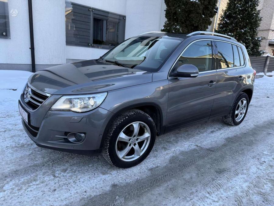 Pelēks Volkswagen Tiguan 2008 Kauņa, ar dzinēja tilpumu 1.97 L un nobraukumu 240 tūkst. km par 5500 €, foto 6 vietnē AUTOMOTO.COM.LV