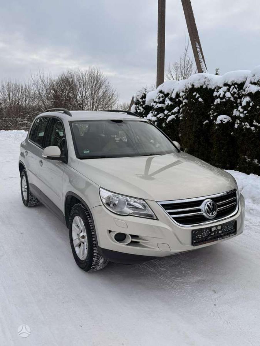 Grey Volkswagen Tiguan 2008 in Utena, with an engine capacity of 2.00 L and mileage of 217 thousand km for 5900 €, photo 13 on AUTOMOTO.COM.LV