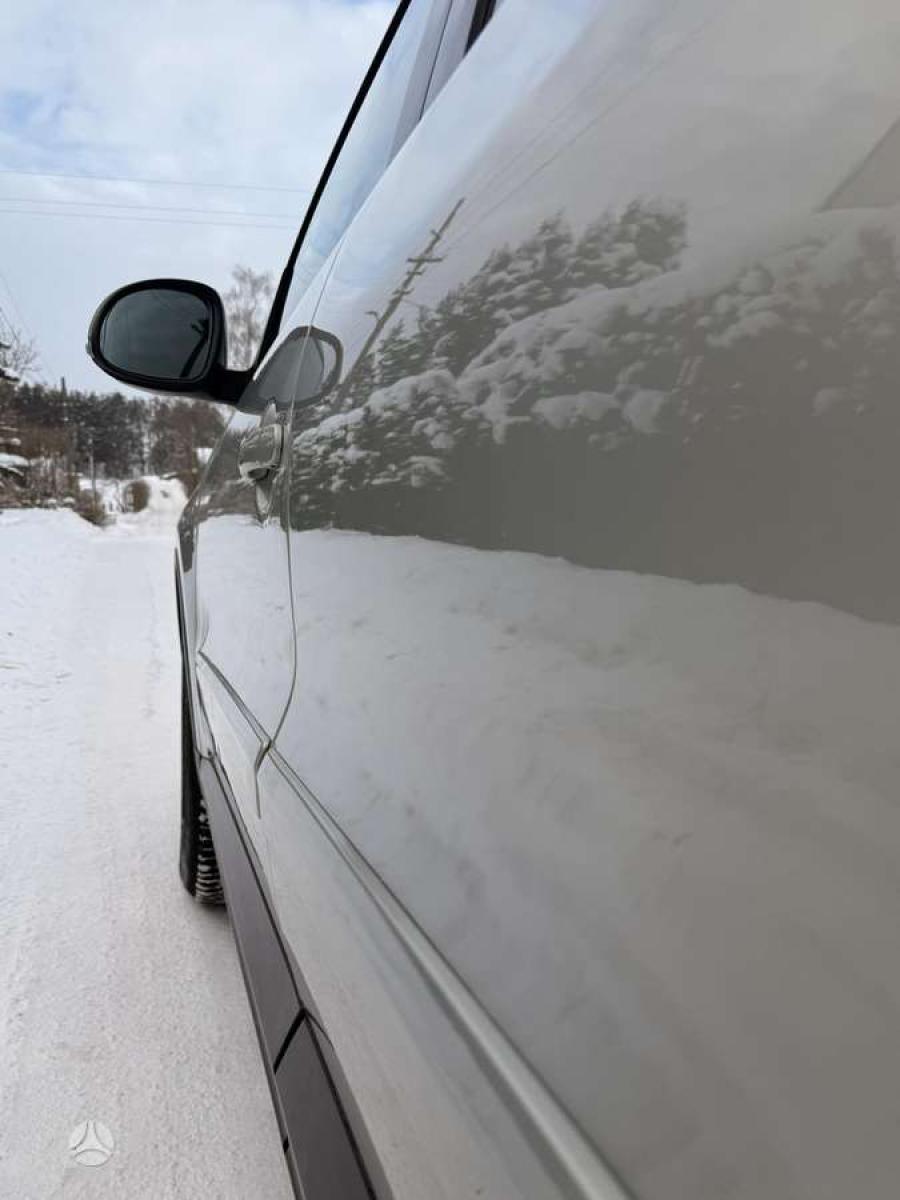 Grey Volkswagen Tiguan 2008 in Utena, with an engine capacity of 2.00 L and mileage of 217 thousand km for 5900 €, photo 16 on AUTOMOTO.COM.LV