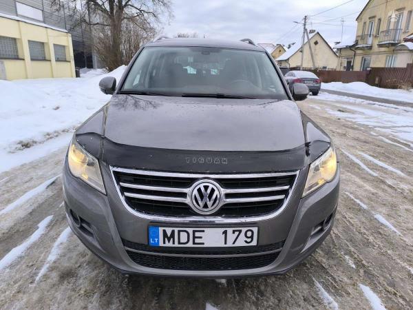 Pelēks Volkswagen Tiguan 2008 Viļņa, ar dzinēja tilpumu 1.97 L un nobraukumu 300 tūkst. km par 4300 €, foto 2 vietnē AUTOMOTO.COM.LV