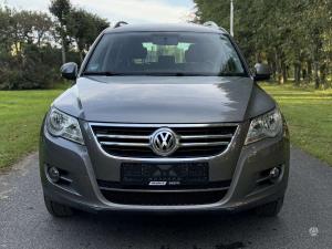 Grey Volkswagen Tiguan 2008 in Kretinga, with an engine capacity of 1.98 L and mileage of 245 thousand km for 5990 €, photo  on AUTOMOTO.COM.LV