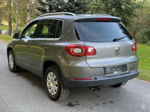 Grey Volkswagen Tiguan 2008 in Kretinga, with an engine capacity of 1.98 L and mileage of 245 thousand km for 5990 €, photo 6 on AUTOMOTO.COM.LV