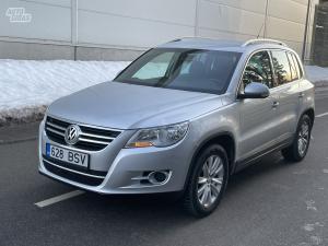 Grey Volkswagen Tiguan 2008 in Vilnius, with an engine capacity of 2.00 L and mileage of 400 thousand km for 3900 €, photo  on AUTOMOTO.COM.LV