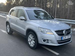 Grey Volkswagen Tiguan 2008 in Vilnius, with an engine capacity of 2.00 L and mileage of 400 thousand km for 3900 €, photo 3 on AUTOMOTO.COM.LV