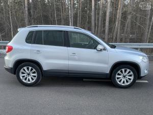 Grey Volkswagen Tiguan 2008 in Vilnius, with an engine capacity of 2.00 L and mileage of 400 thousand km for 3900 €, photo 4 on AUTOMOTO.COM.LV