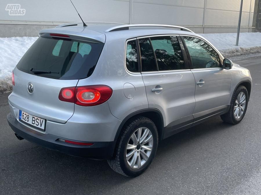 Grey Volkswagen Tiguan 2008 in Vilnius, with an engine capacity of 2.00 L and mileage of 400 thousand km for 3900 €, photo 12 on AUTOMOTO.COM.LV