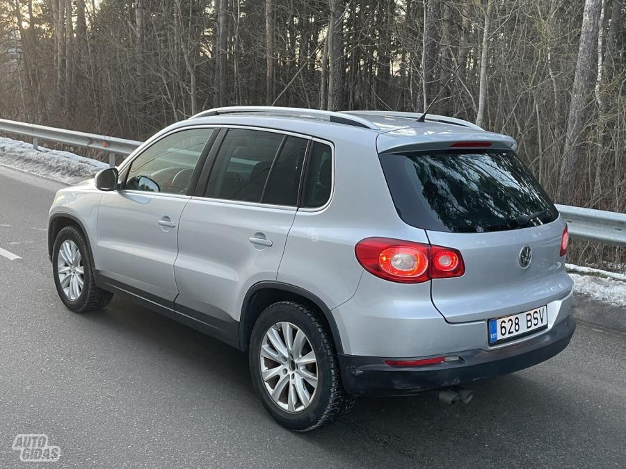 Grey Volkswagen Tiguan 2008 in Vilnius, with an engine capacity of 2.00 L and mileage of 400 thousand km for 3900 €, photo 14 on AUTOMOTO.COM.LV